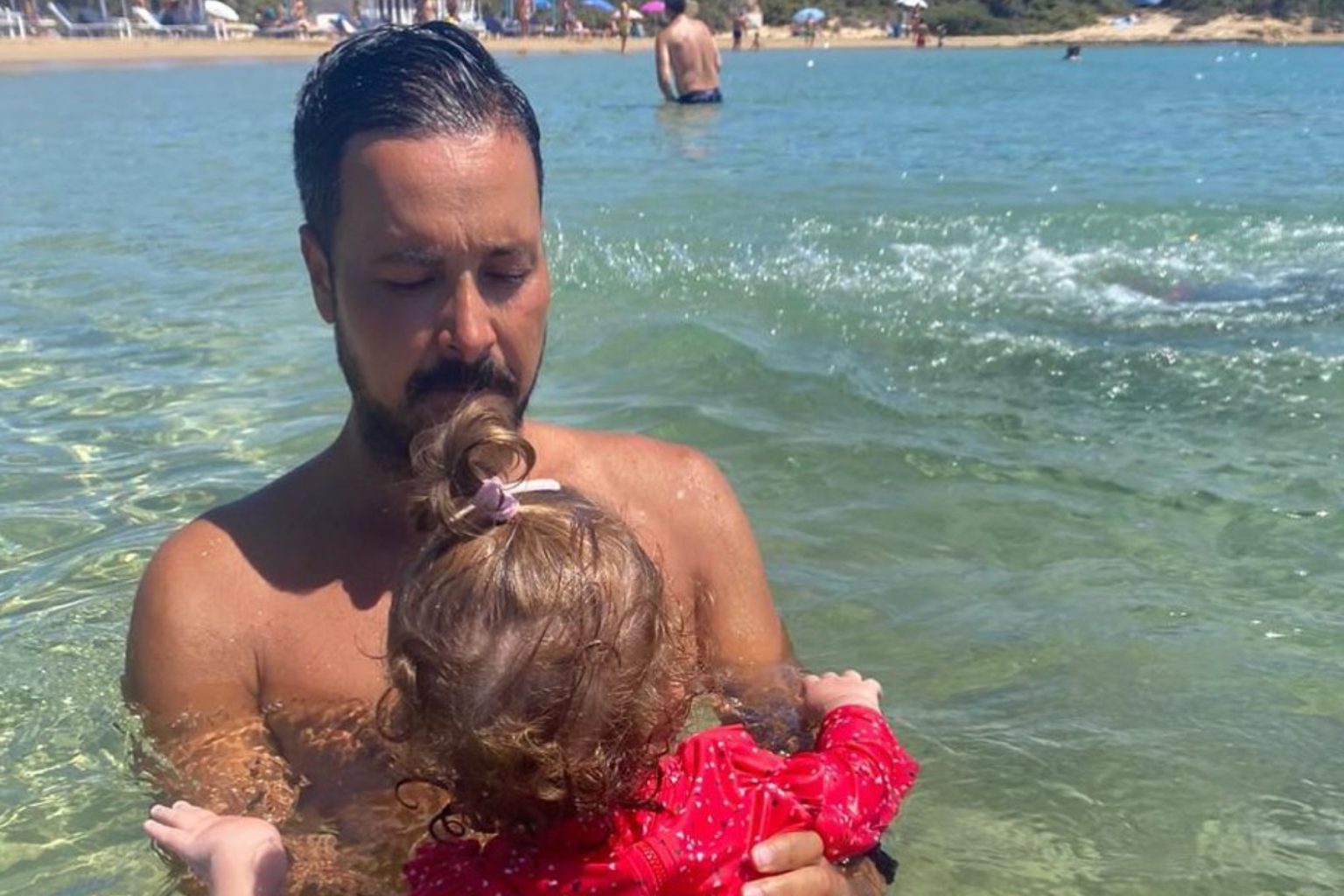 Πέτρος Κουσουλός: Θα γίνει πατέρας για τρίτη φορά – Έγκυος η σύντροφός ...